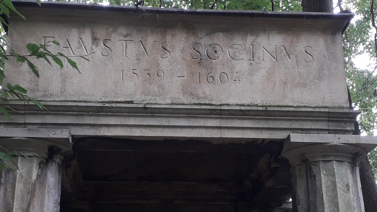 The grave of Fausto Sozzini – velvethummingbee